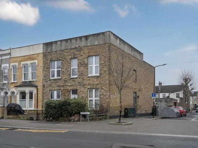 1 Bedroom Flat