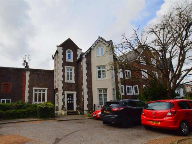 1 Bedroom Flat
