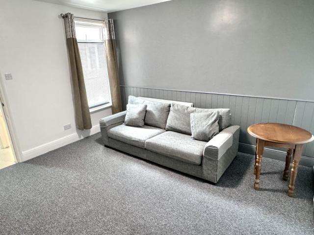 1 bedroom Flat