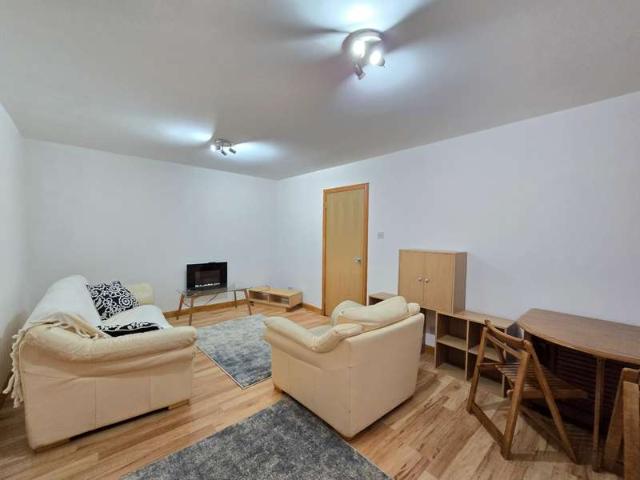1 Bedroom Flat