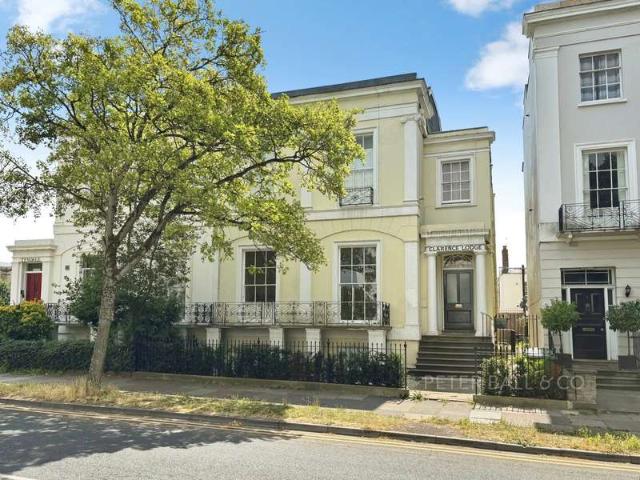 1 Bedroom Flat