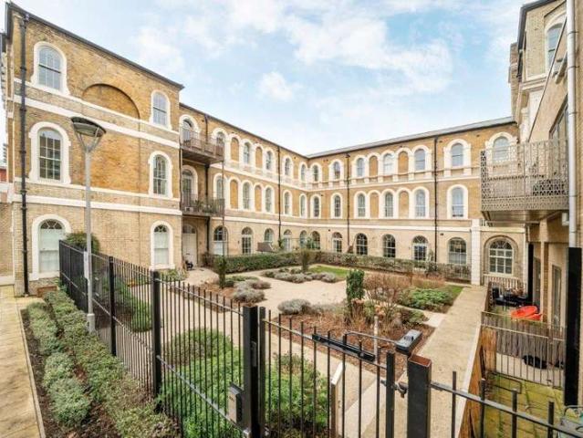 1 Bedroom Flat