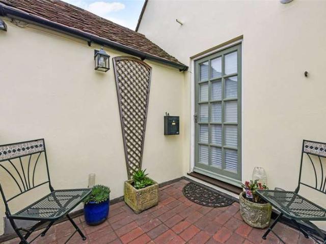 1 Bedroom Flat