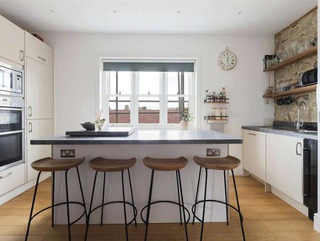 1 Bedroom Flat