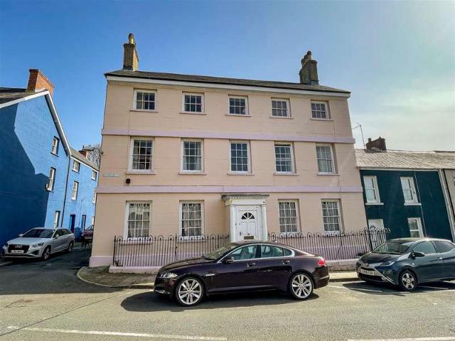 1 Bedroom Flat