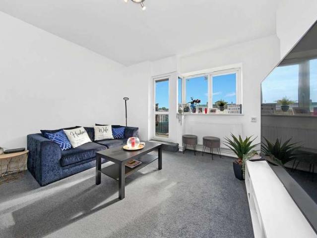 1 Bedroom Flat