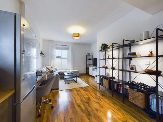 1 Bedroom Flat