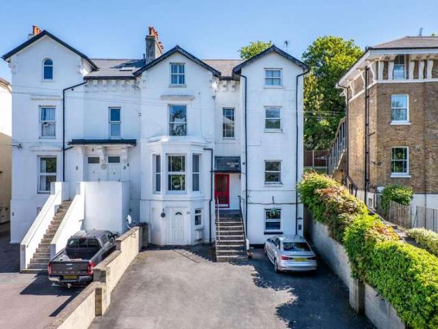 1 Bedroom Flat