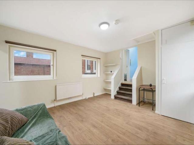 1 Bedroom Flat