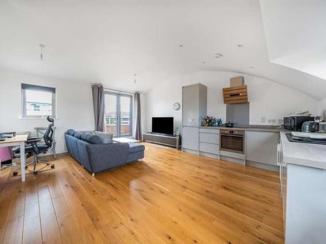 1 Bedroom Flat