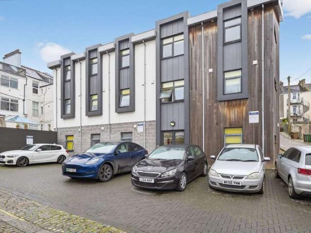 1 Bedroom Flat