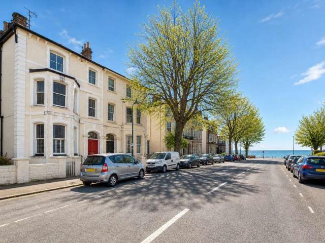 1 Bedroom Flat
