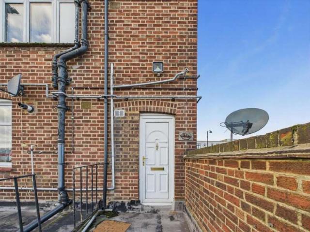 1 Bedroom Flat