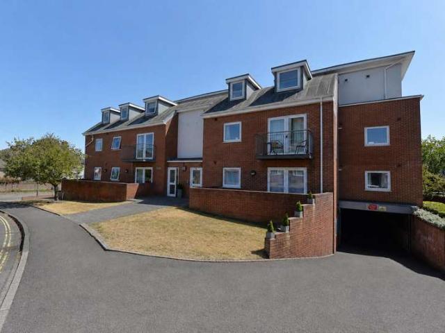 1 Bedroom Flat