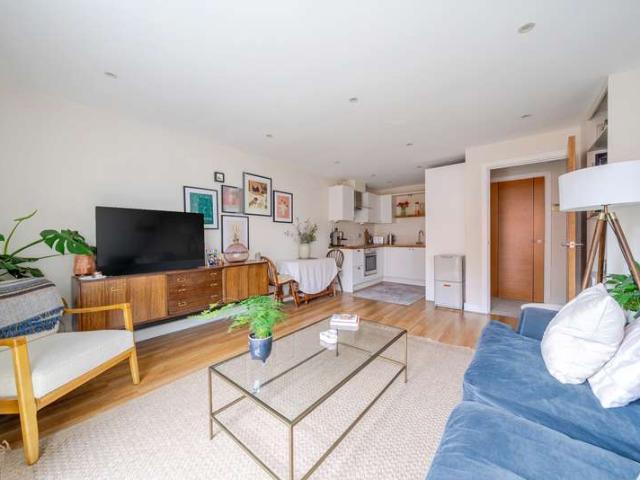 1 Bedroom Flat