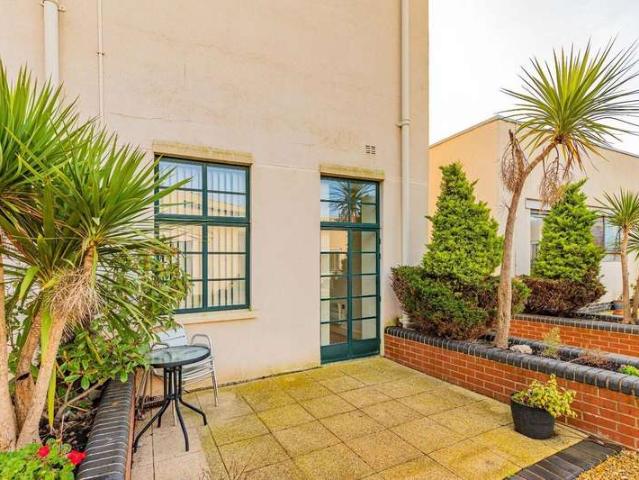 1 Bedroom Flat