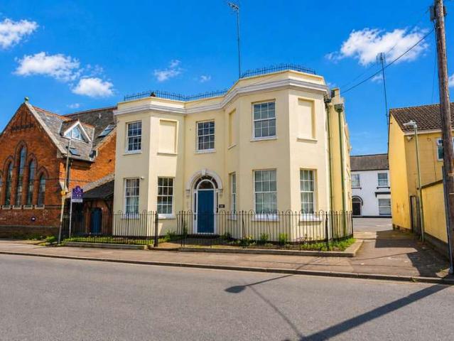 1 Bedroom Flat