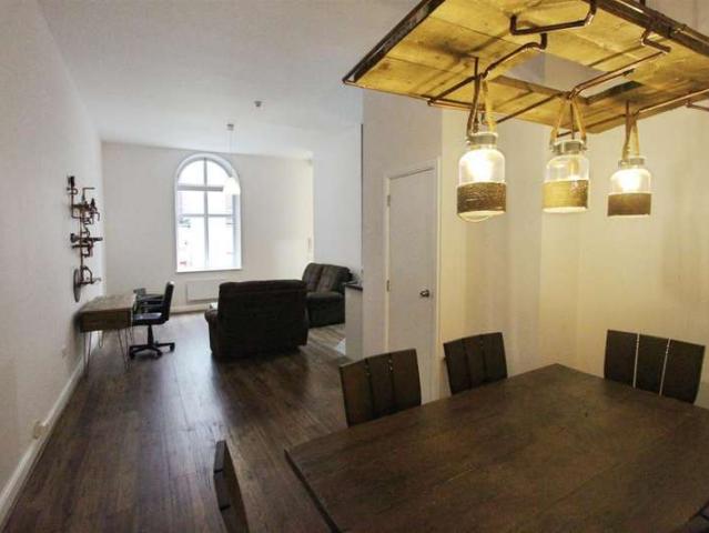 1 Bedroom Flat