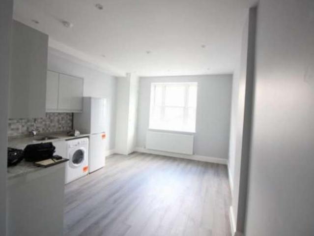 1 Bedroom Flat