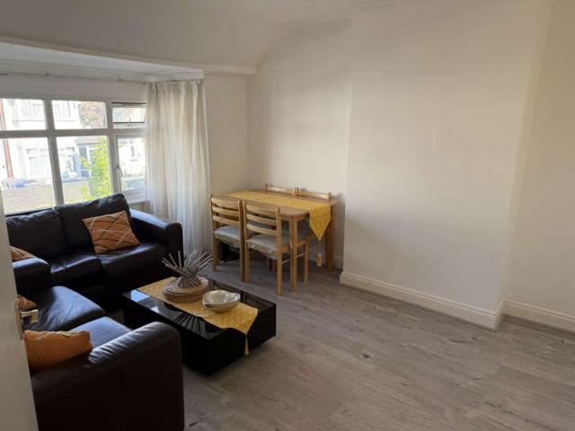 1 Bedroom Flat