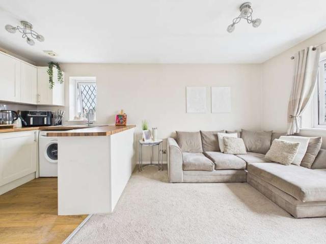 1 Bedroom Flat