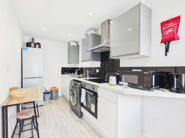 1 Bedroom Flat