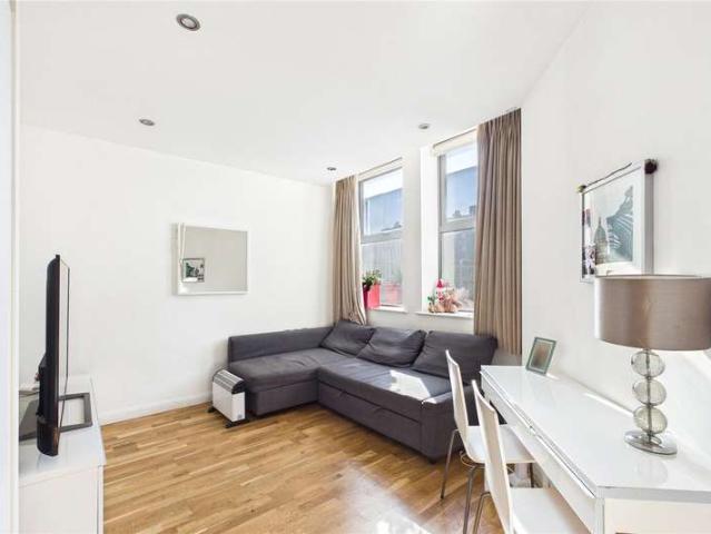 1 Bedroom Flat