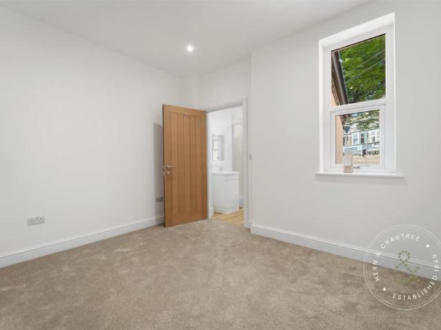 1 Bedroom Flat