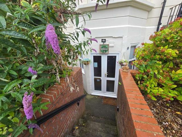 1 Bedroom Flat