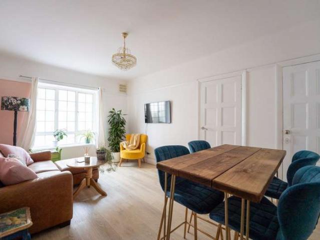 1 Bedroom Flat