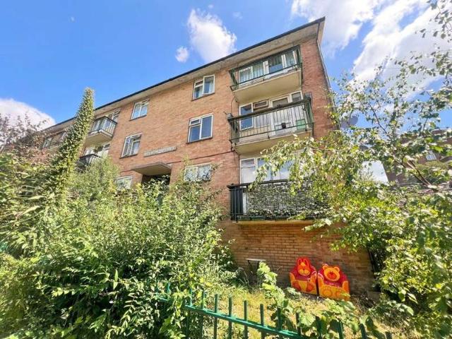 1 Bedroom Flat