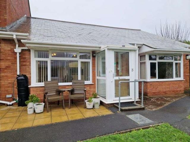 1 Bedroom Terraced Bungalow