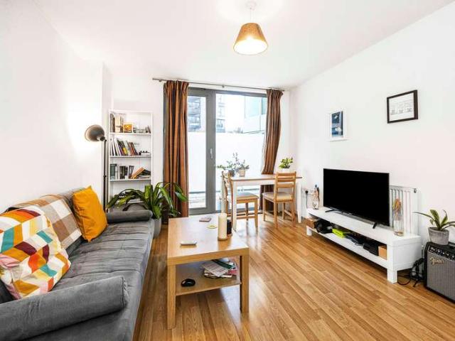 1 Bedroom Apartment Flat