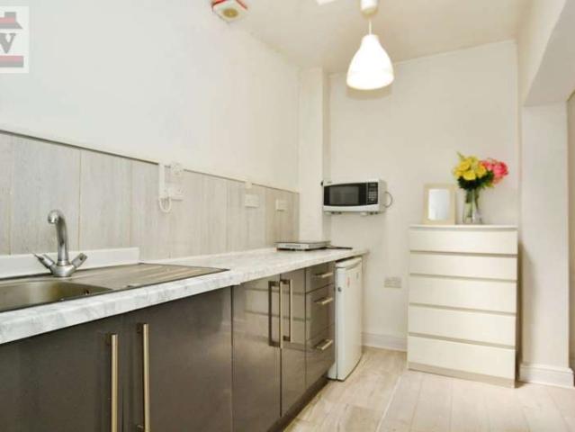 1 Bedroom Flat