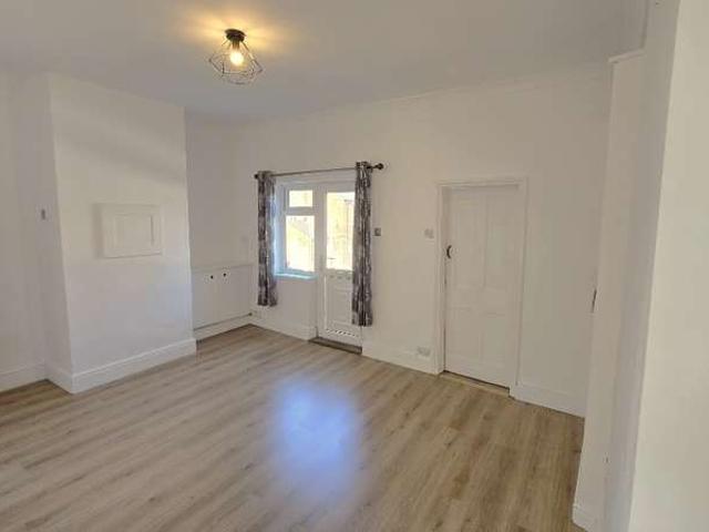 1 Bedroom Flat