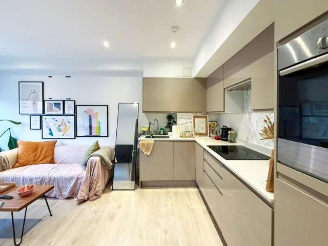 1 Bedroom Flat