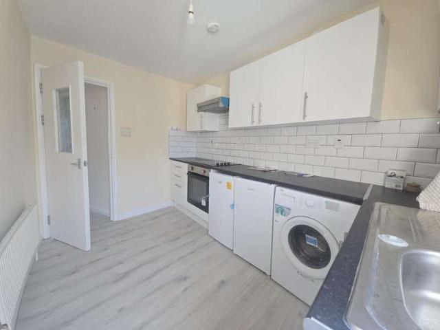 1 Bedroom Flat