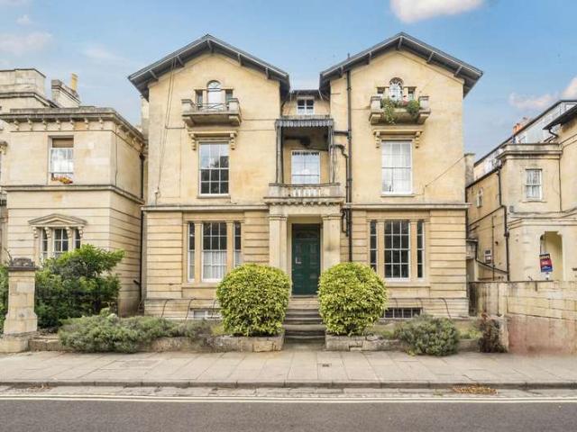 1 Bedroom Flat