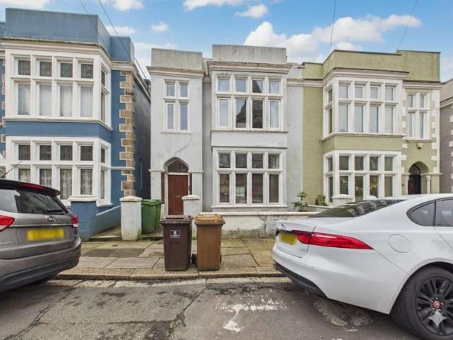 1 Bedroom Flat