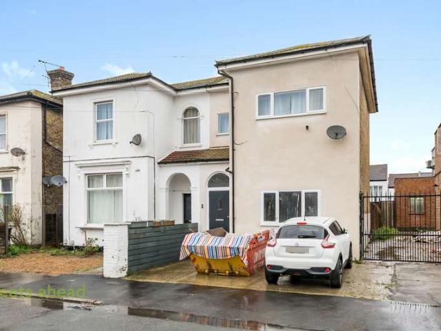 1 Bedroom Flat