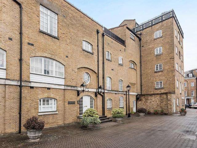 1 Bedroom Flat