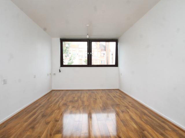1 Bedroom Flat
