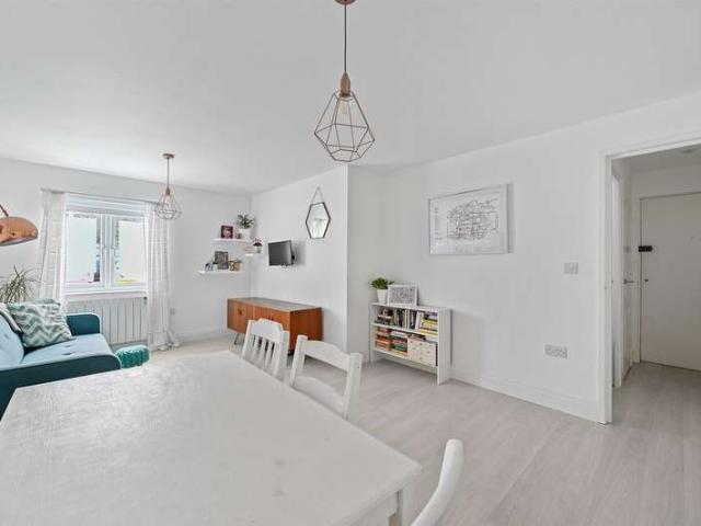 1 Bedroom Flat
