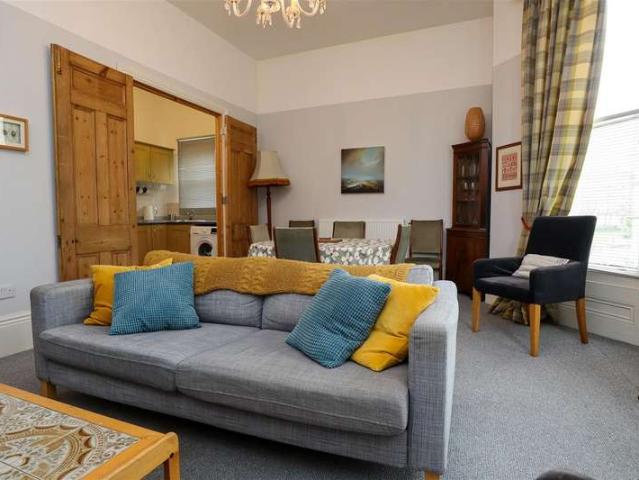 1 Bedroom Flat
