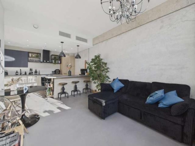 1 Bedroom Flat