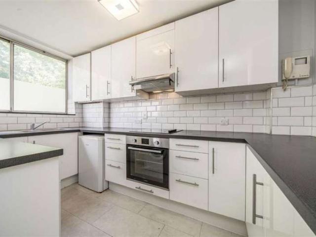 1 Bedroom Flat