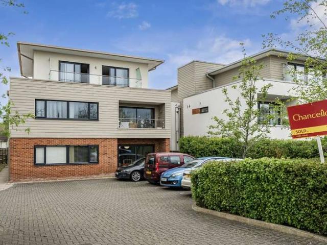 1 Bedroom Flat