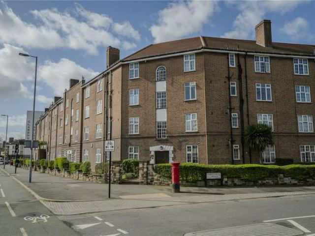 1 Bedroom Flat
