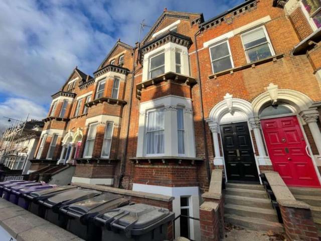 1 Bedroom Flat