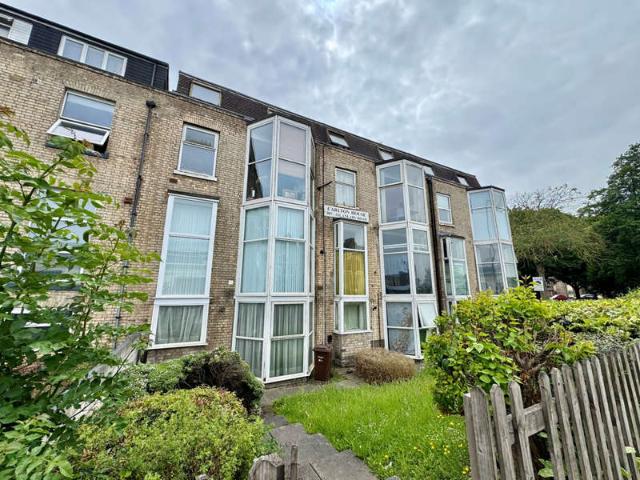 1 Bedroom Flat